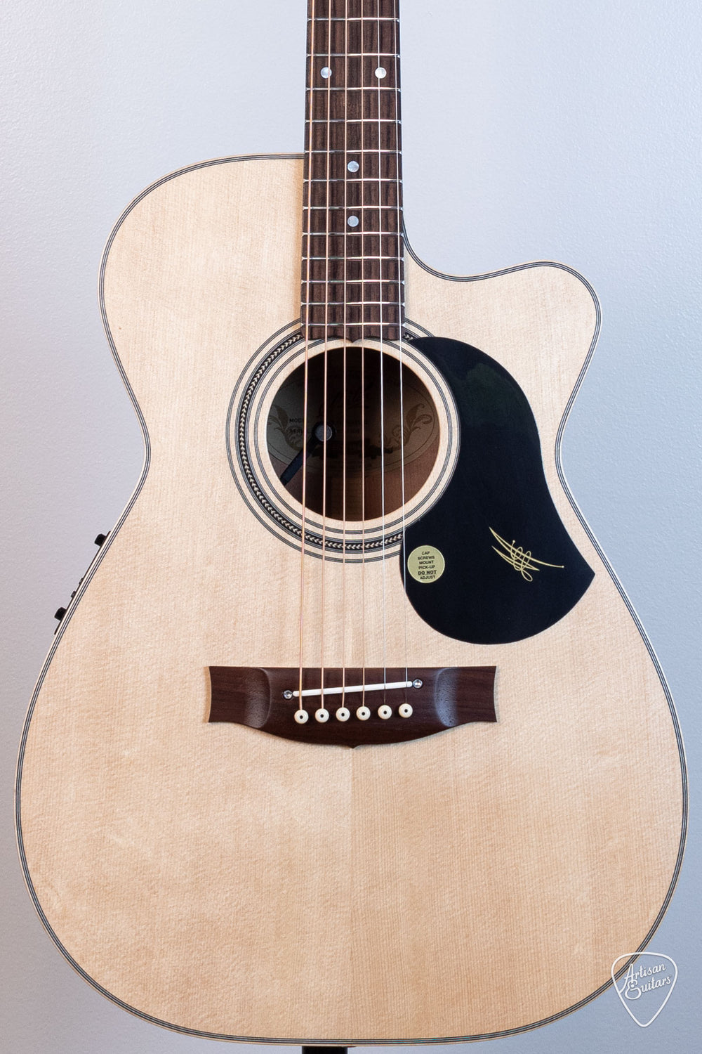 Artisan Guitars largest authorized US Maton Guitar dealer.