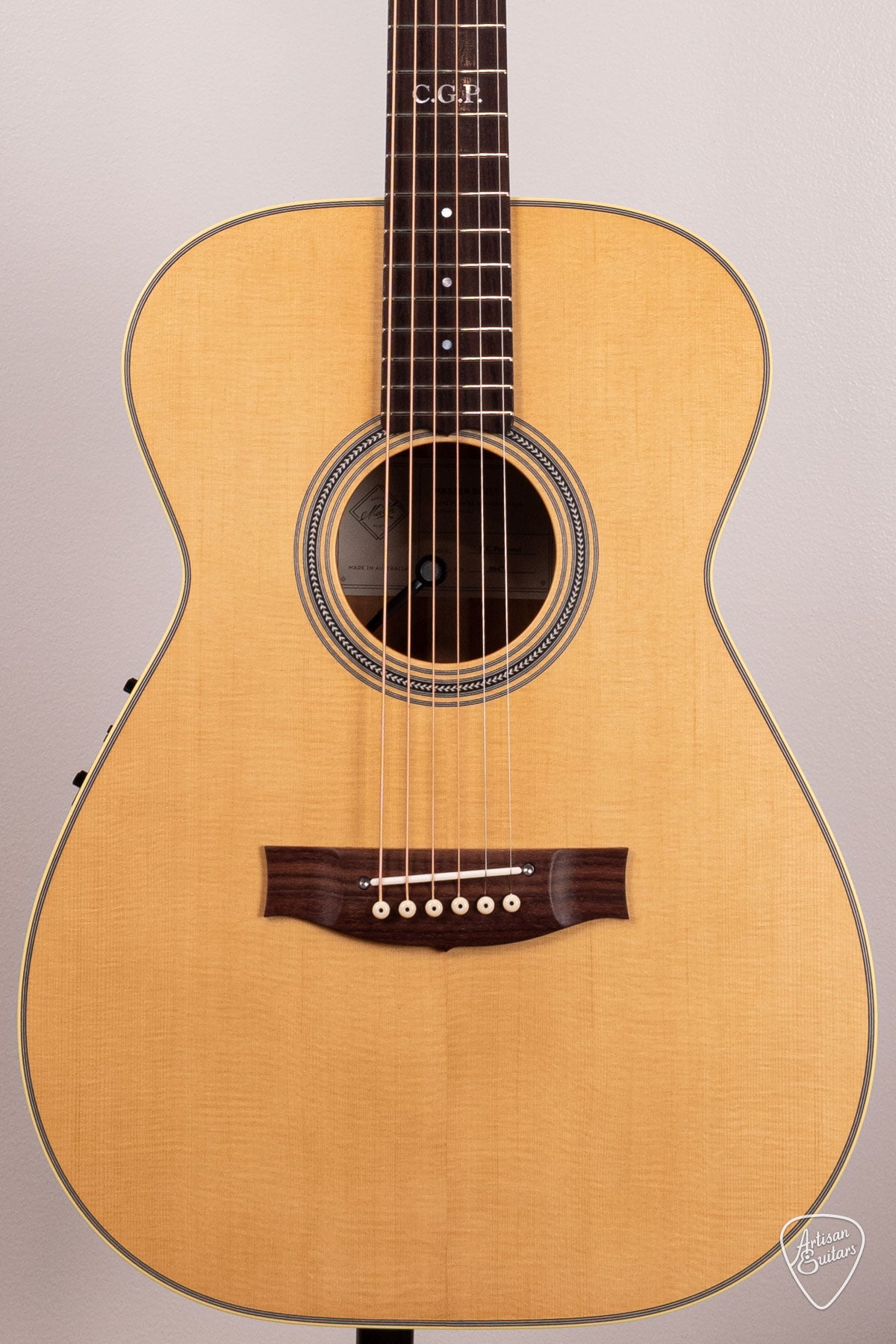 Artisan Guitars largest authorized US Maton Guitar dealer.
