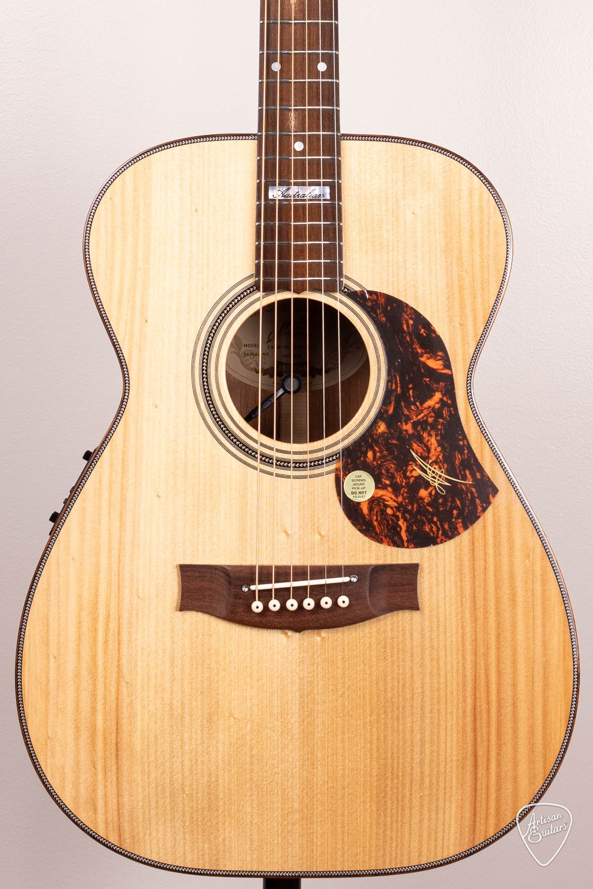 Artisan Guitars largest authorized US Maton Guitar dealer.