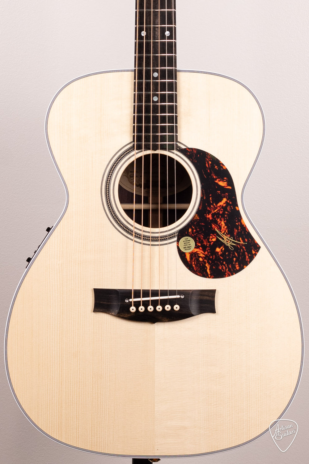 Artisan Guitars largest authorized US Maton Guitar dealer.