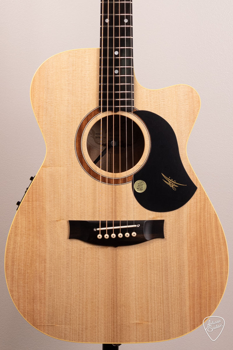 Artisan Guitars largest authorized US Maton Guitar dealer.