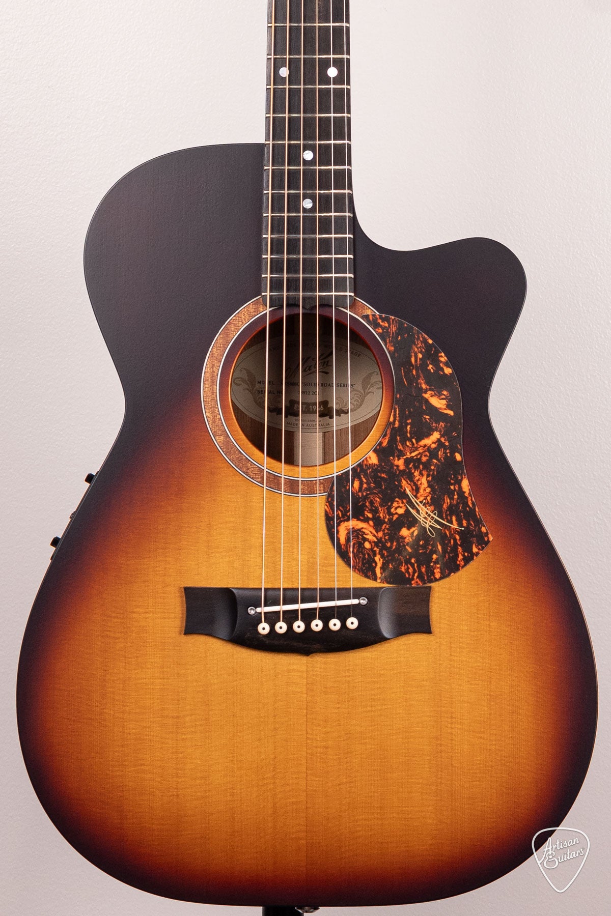Artisan Guitars largest authorized US Maton Guitar dealer.