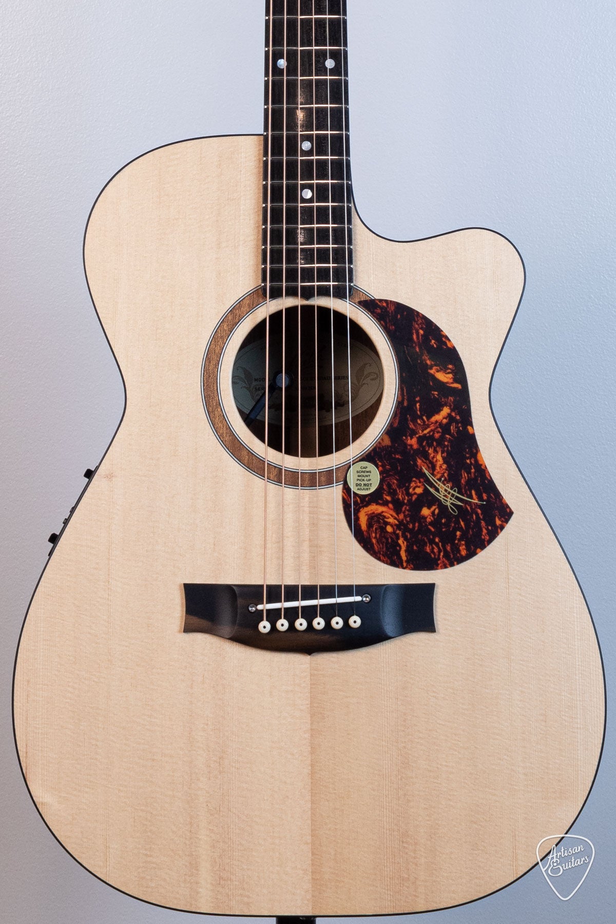 Artisan Guitars largest authorized US Maton Guitar dealer.
