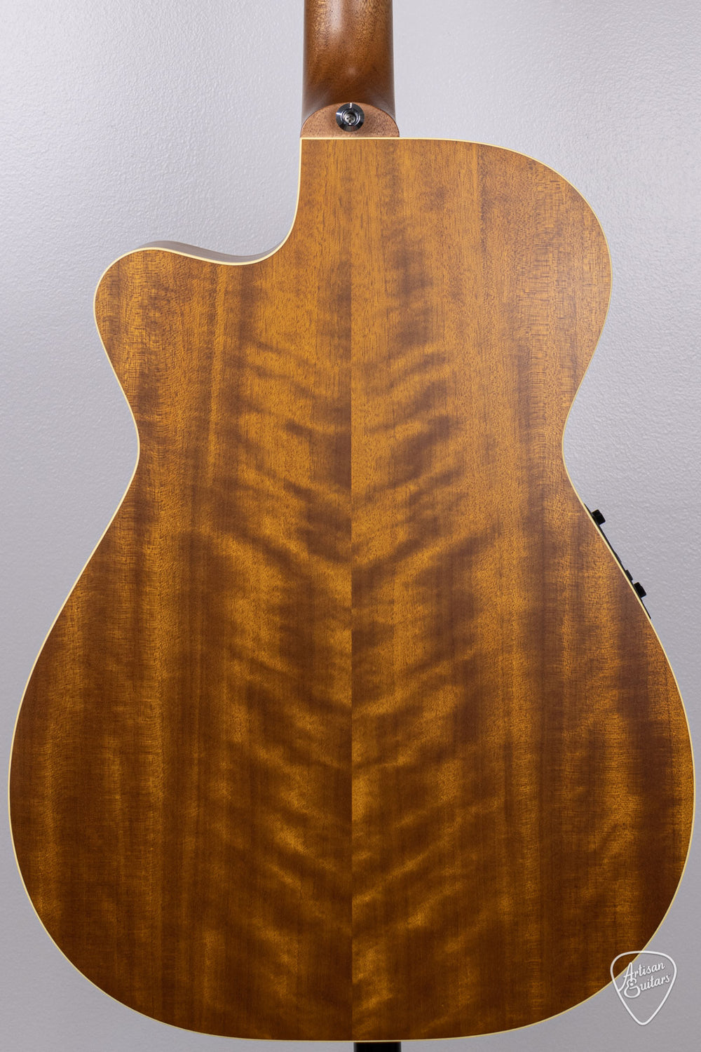 Maton Guitars Custom Shop TE Personal Cutaway - 16515 | Artisan Guitars