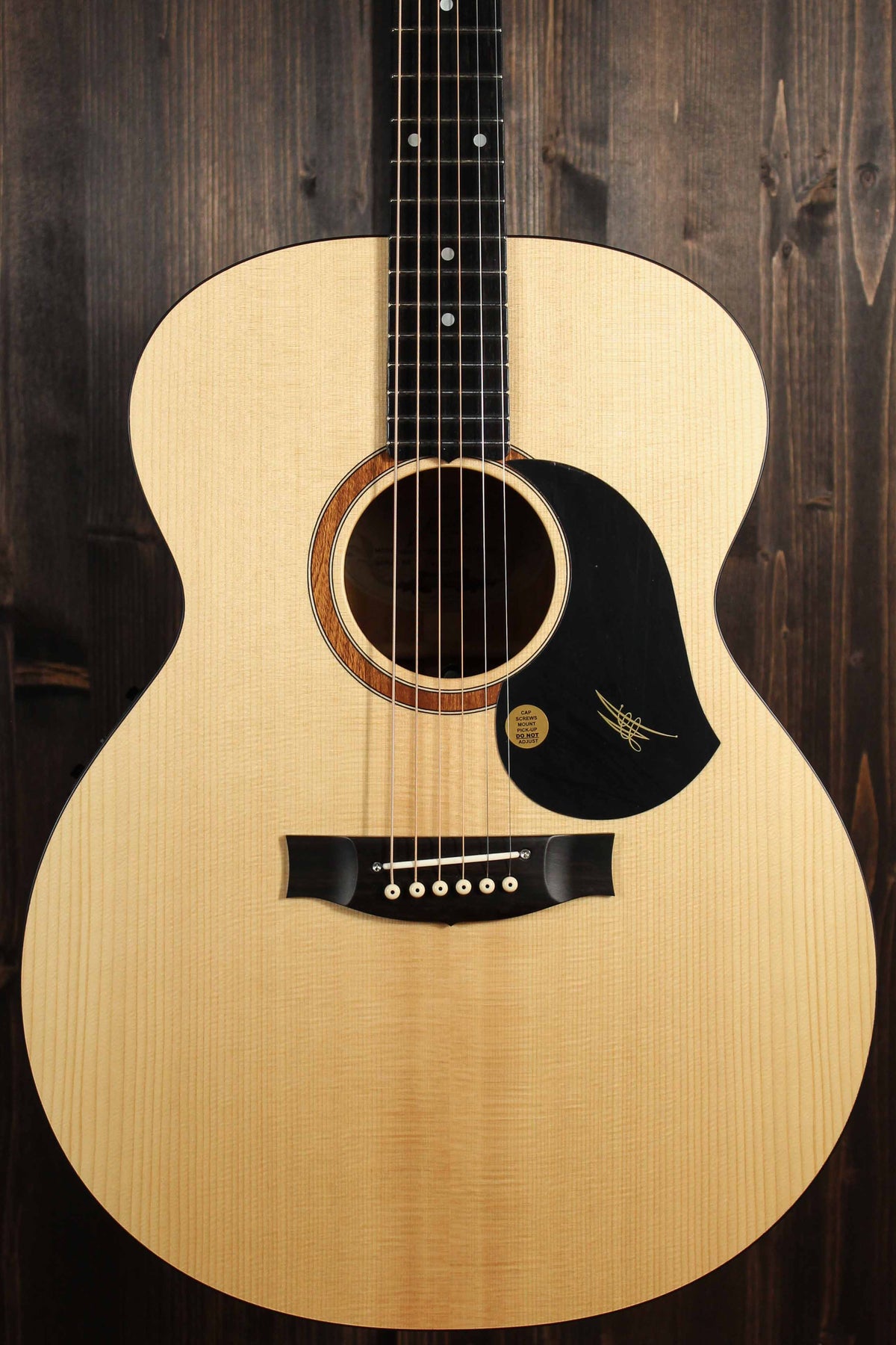 Maton Guitars Jumbo Gallery | Artisan Guitars