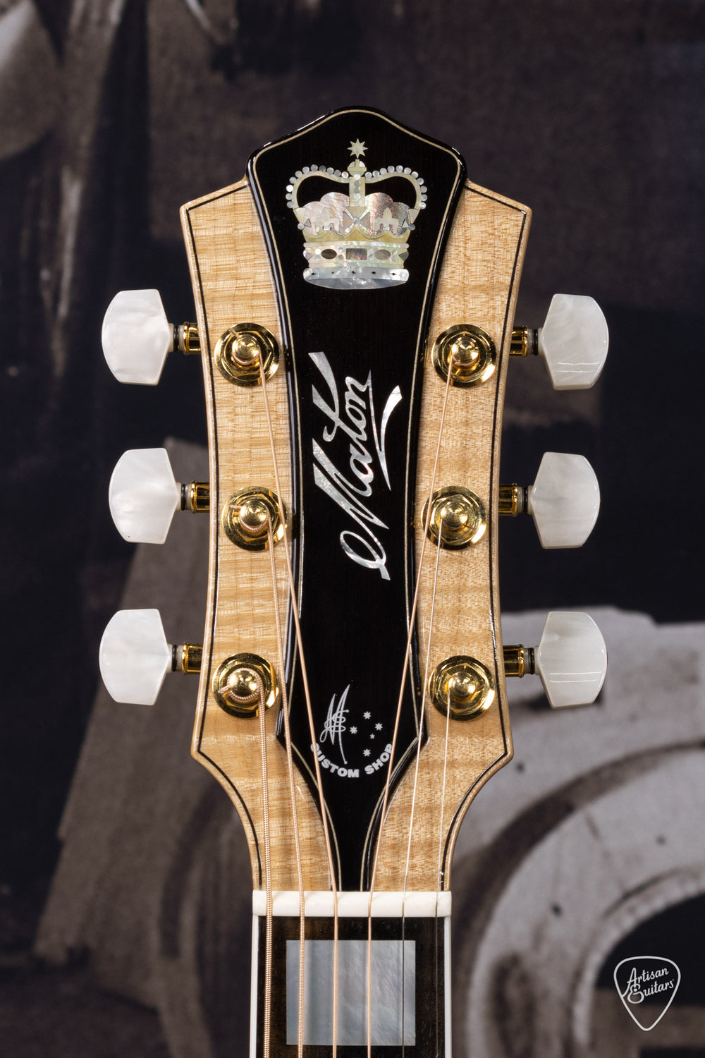 Maton Guitars Maton Custom Shop Grand Royale Jumbo - 16261 | Artisan ...