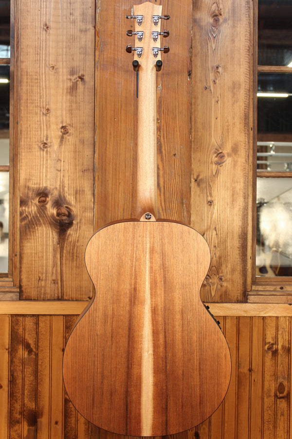 Maton EBW70J Blackwood Jumbo w/ AP5 Pro | Artisan Guitars